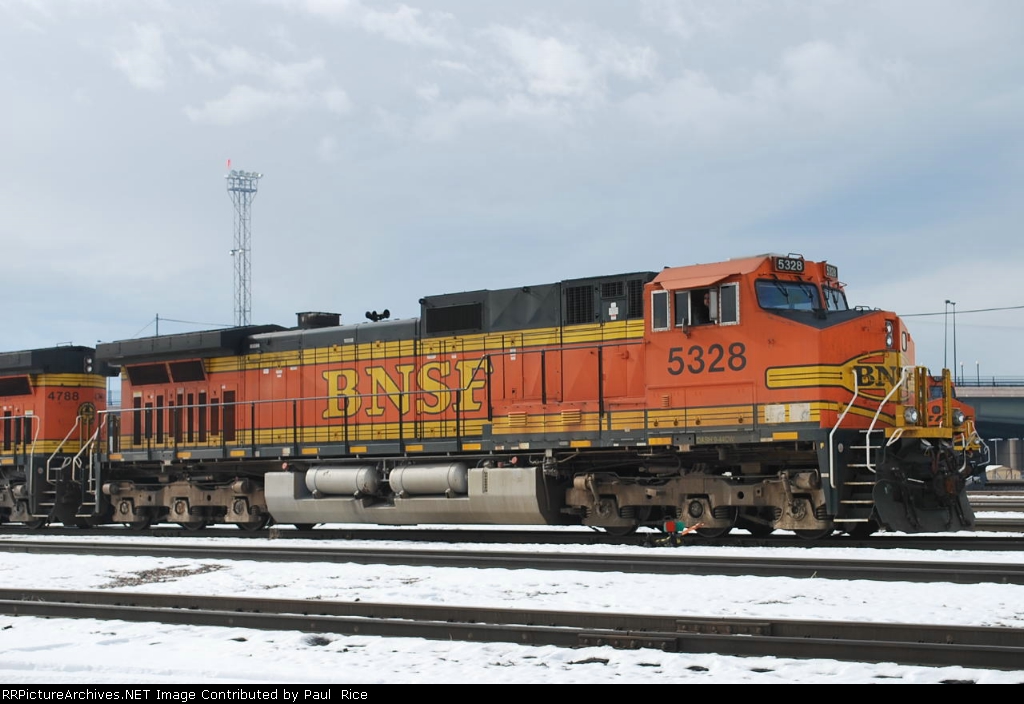 BNSF 5328